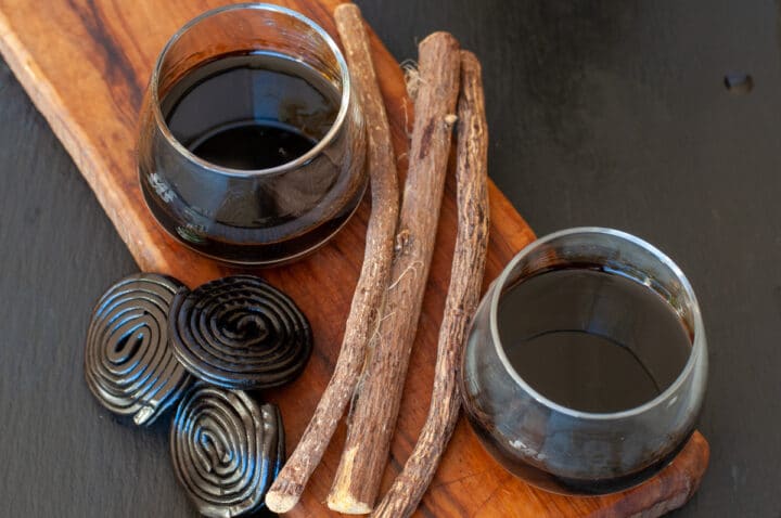36 Essential Herbs And Spices Used In Italian Cooking - Your Guardian Chef