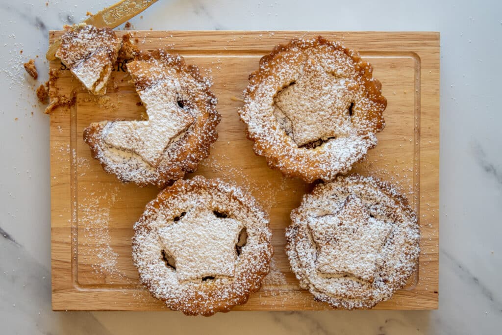 Crostata Di Marmellata Recipe (Italian Jam Tart) - Your Guardian Chef