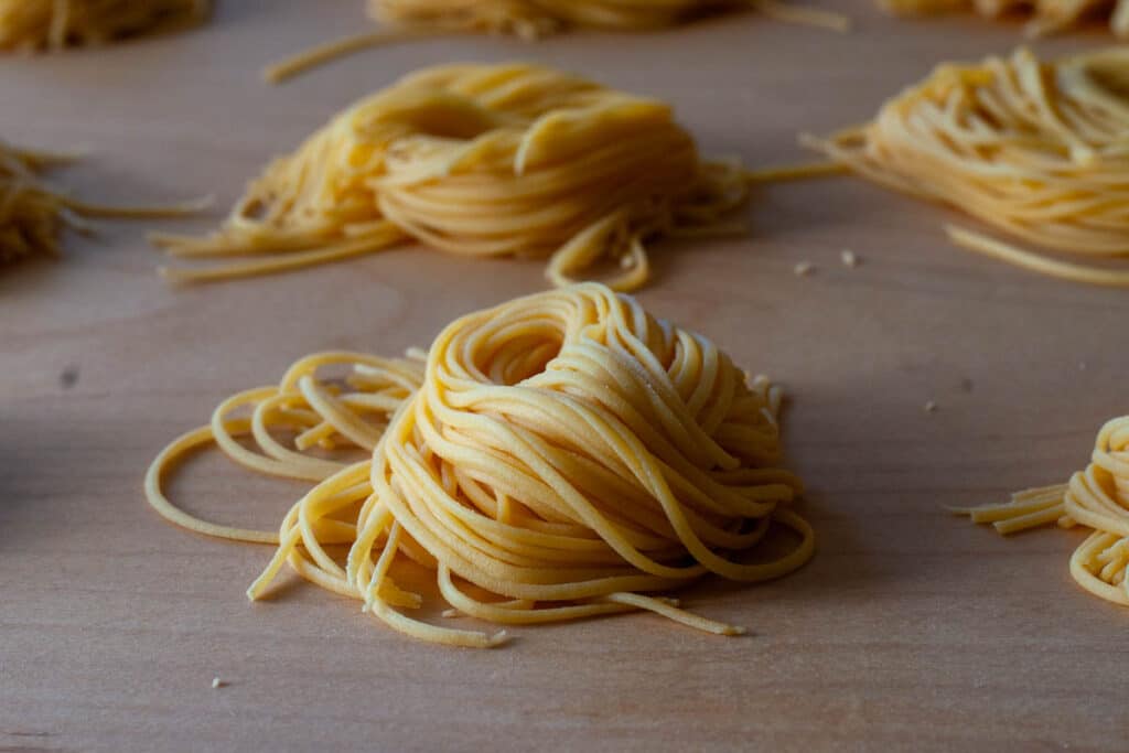 The Italian Way to Make Any Pasta with Prawns Delicious - Your Guardian ...